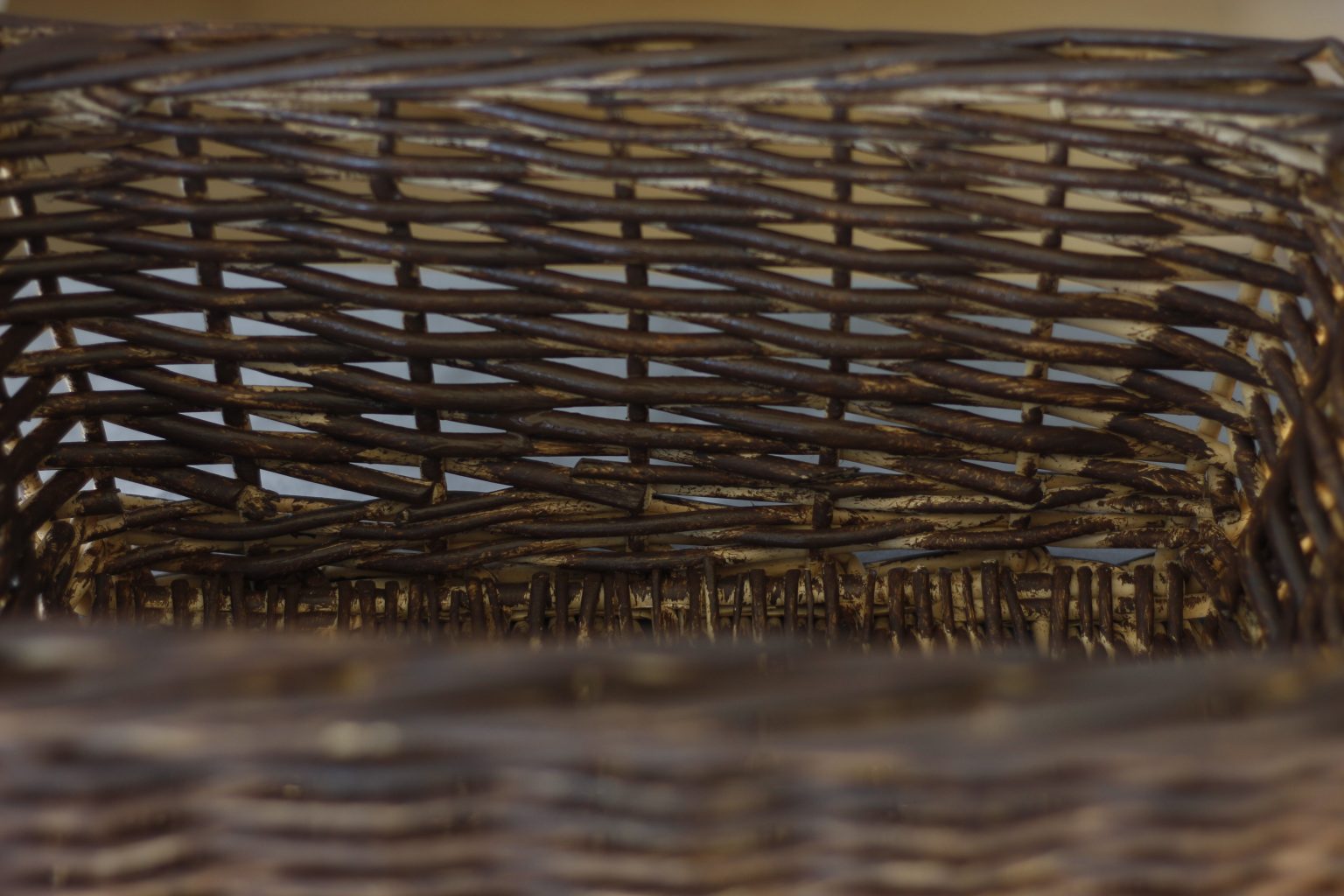 How To Cheer-up Your Home With Painted Baskets - therosemarywreath