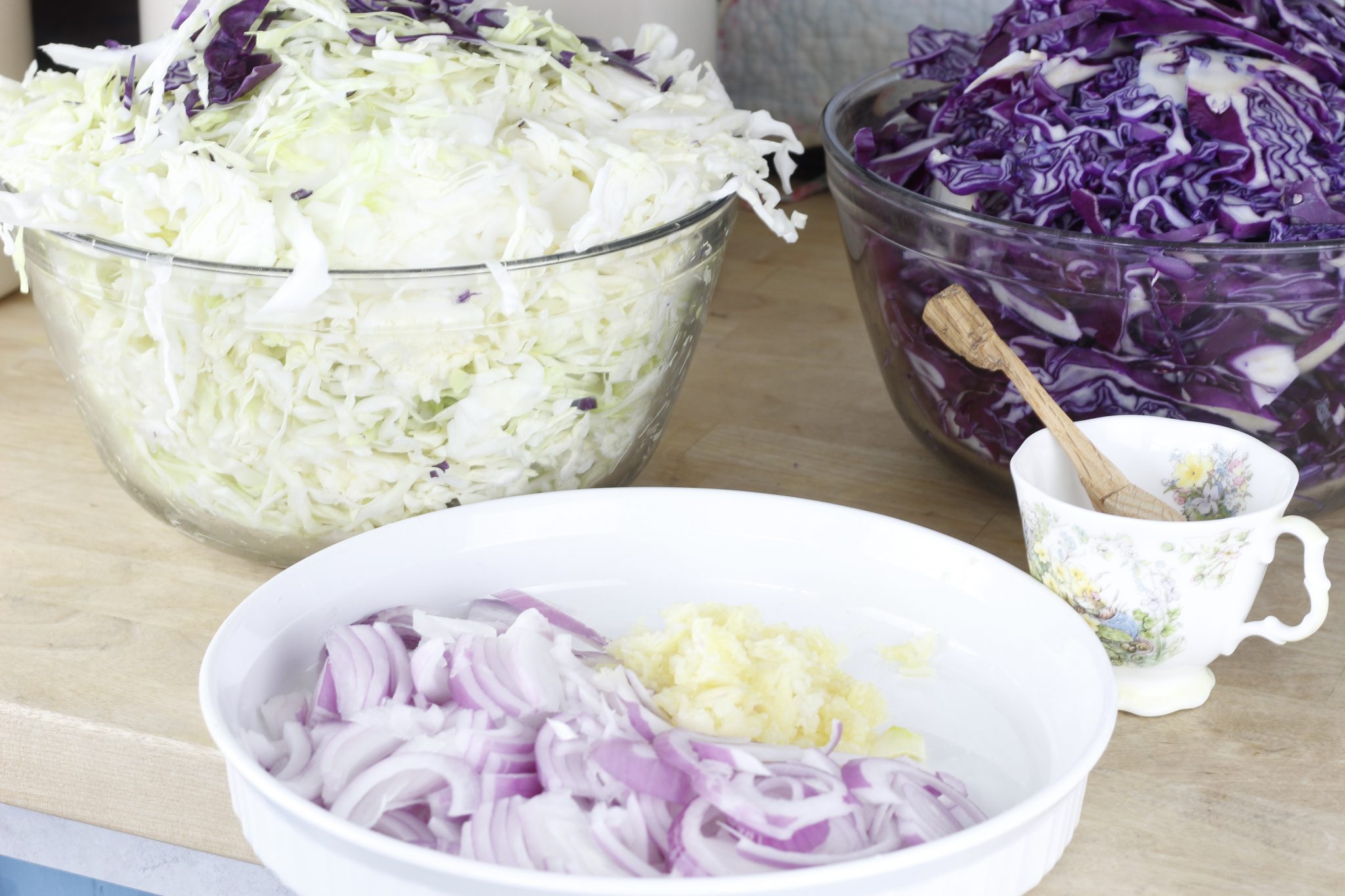 How To Make Pink Fermented Sauerkraut - therosemarywreath
